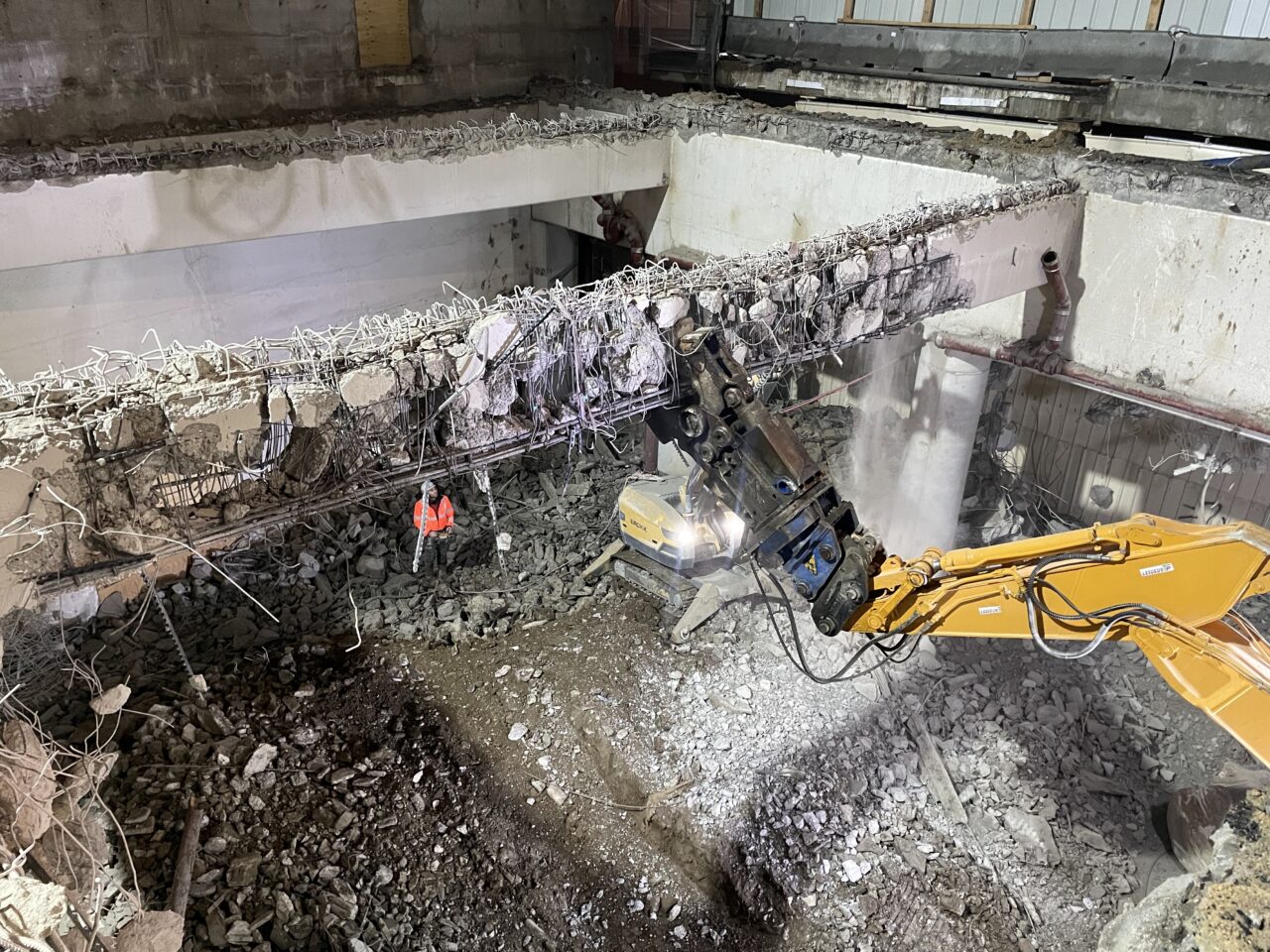 Déconstruction de la tour Hopen pour sa réhabilitation au cœur de la ...