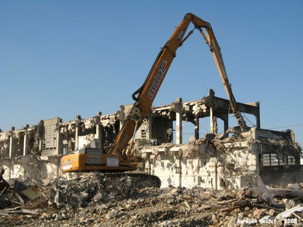 DÉCONSTRUCTION, DÉPOLLUTION & TERRASSEMENT AVEC LESUEUR TP - Lesueur Invest